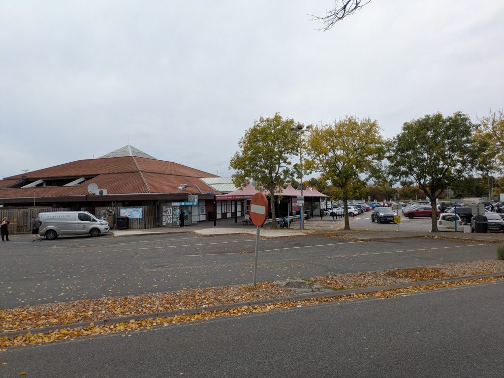 Clacket Lane Services on M25 - Review October 25